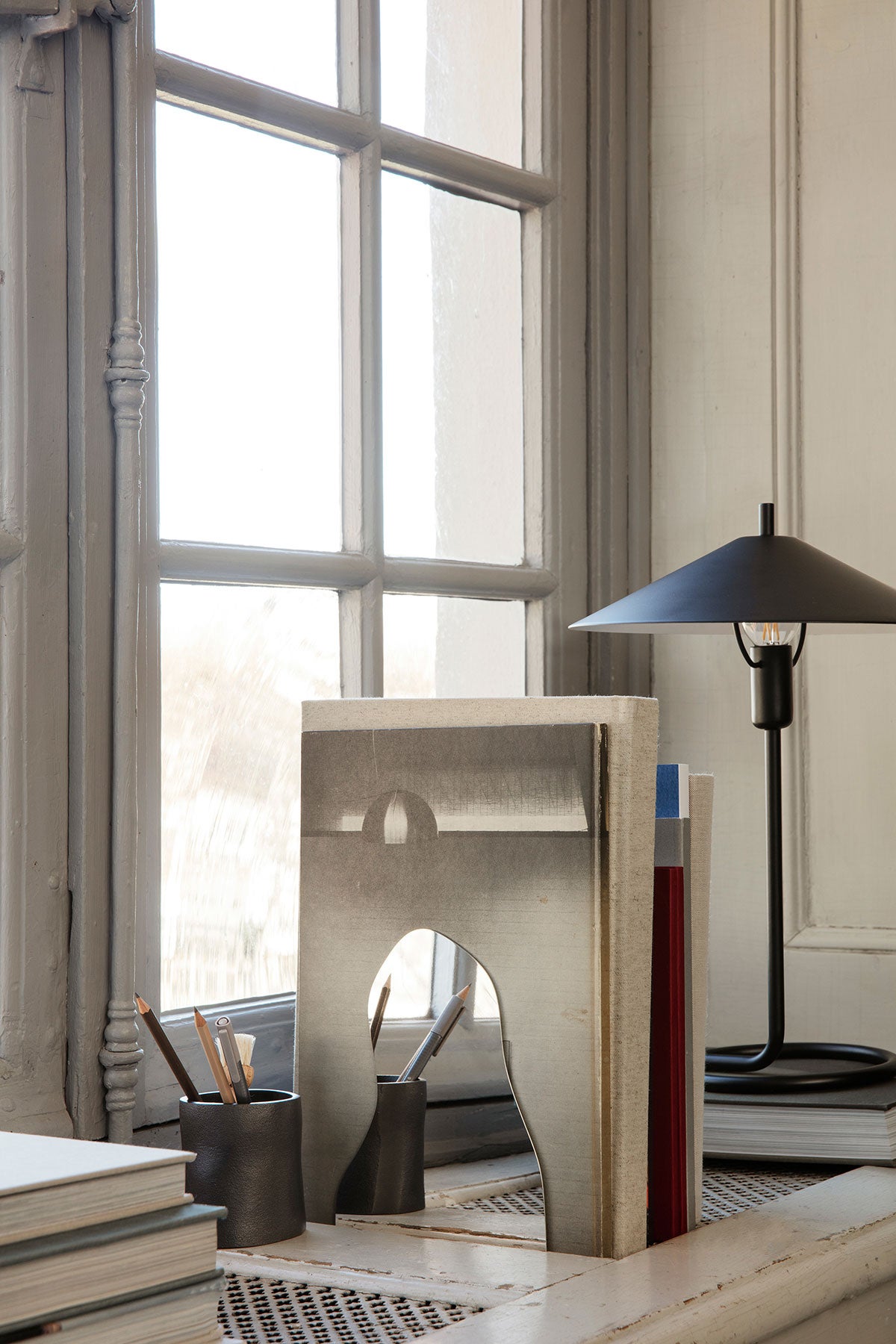 Pond Bokstöd 2-pack | Ferm LIVING | Tibergs Möbler