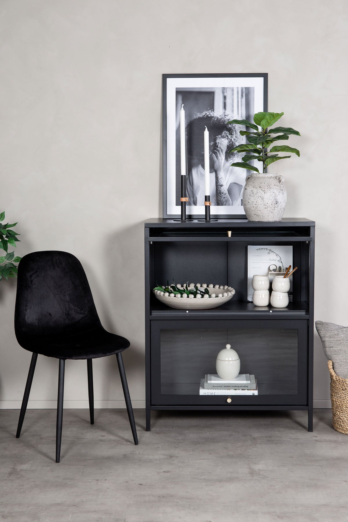 Bakal Skåp | Svart | Venture Design | Tibergs Möbler